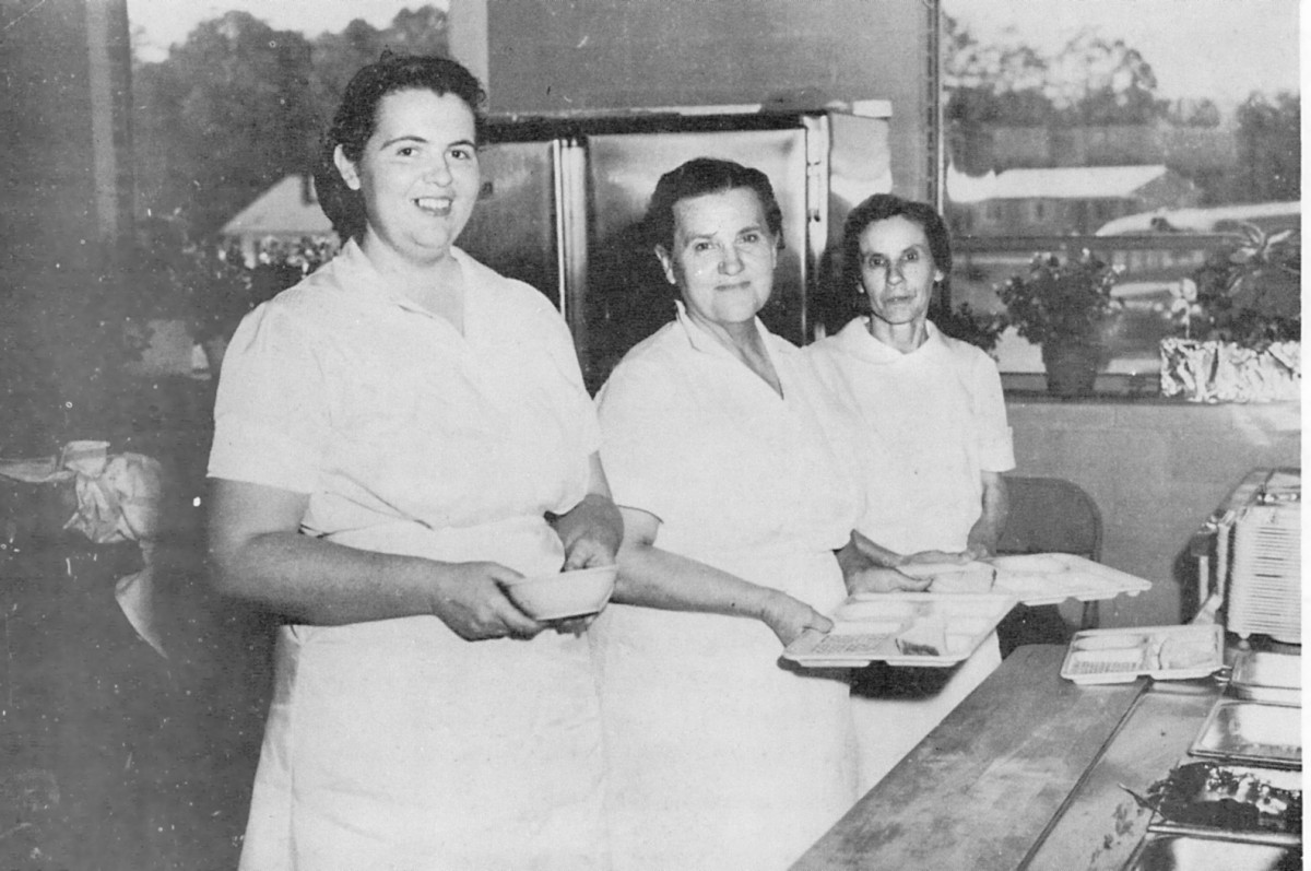 Sugar Loaf School turns 60 – The Taylorsville Times