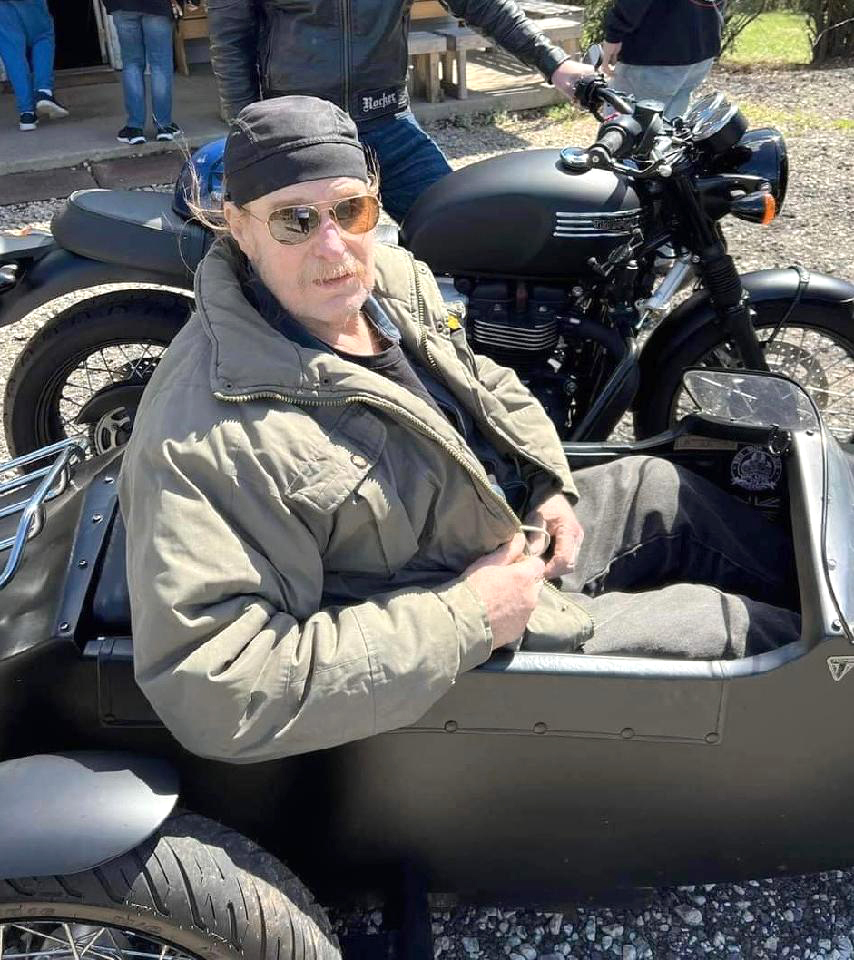 Gene “Earl” Smith – The Taylorsville Times