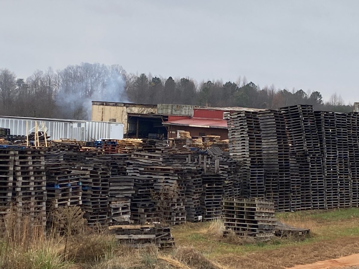 Fire causes damage at Statesville Pallet – The Taylorsville Times